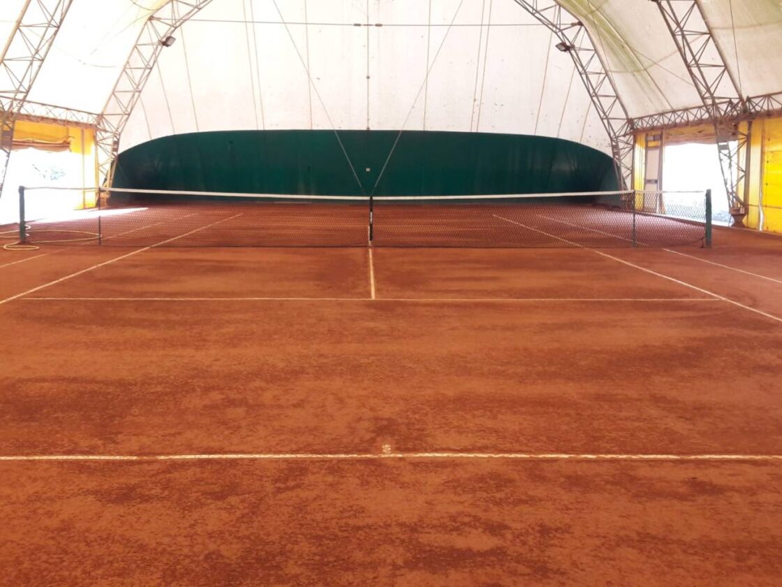 Llais y clybiau - dyma Academi Tenis Salerno, lle mae athletwyr yn ...