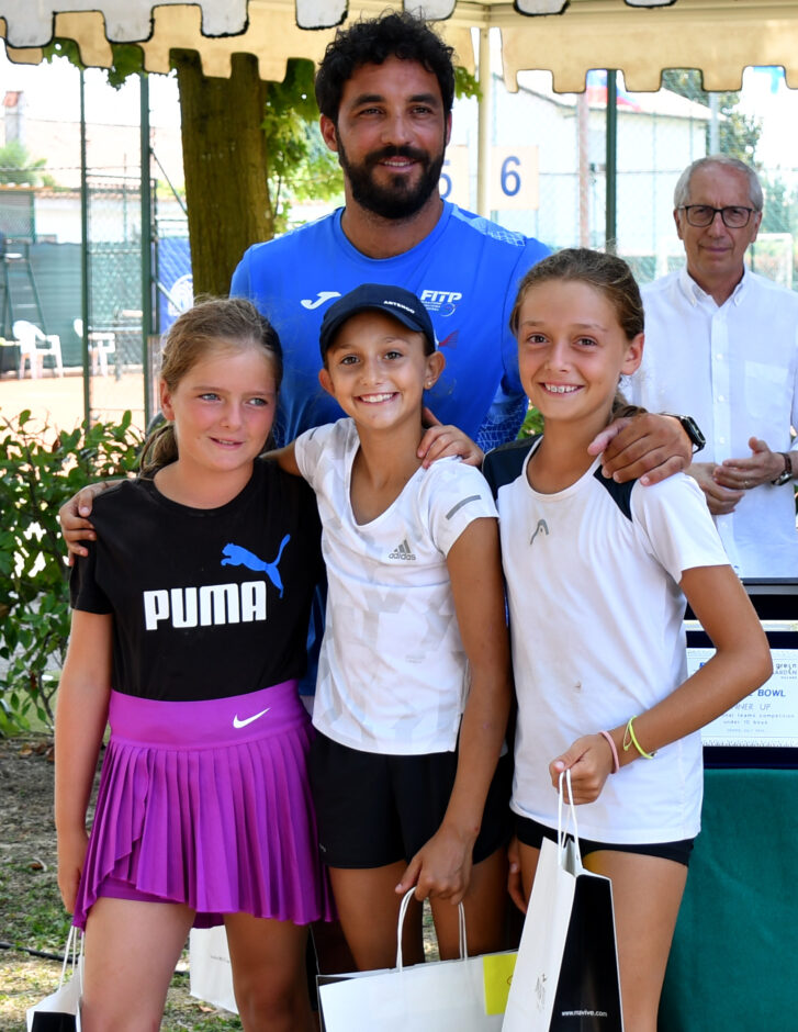 A squadra femminile italiana vince u Campionatu Mundiale Under 10