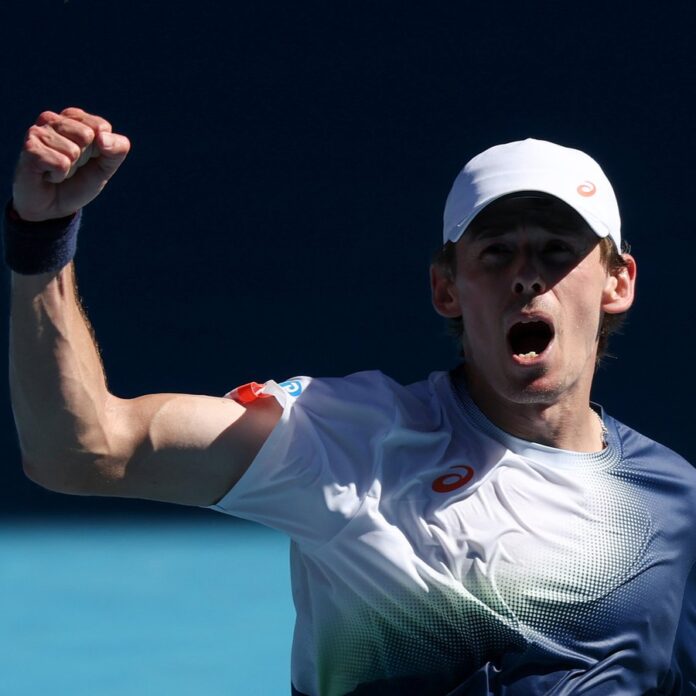 I-Australian Open: I-Revelation Tien iphumelele ngokuchasene neMoutet ...