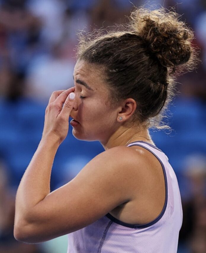 Paolini schied in Dubai nach einem heftigen Sturz aus. Sein Doppeltitel ...