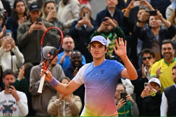 Roland Garros, fa'atulagaga a ali'i, aso 3: Ua toe fo'i mai Arnaldi ma ...