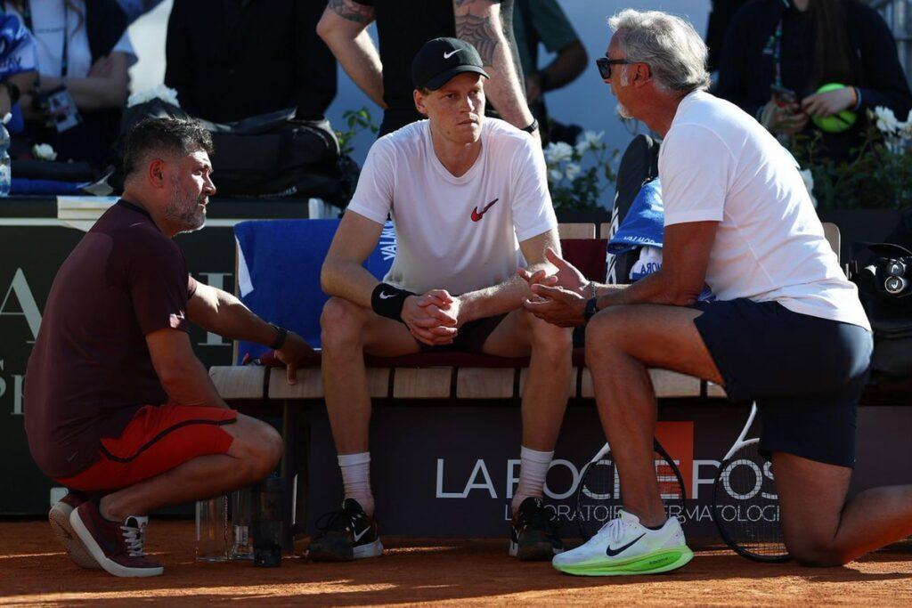 Terremoto Sinner, Marco Panichi e Ulises Badio fuori dallo staff