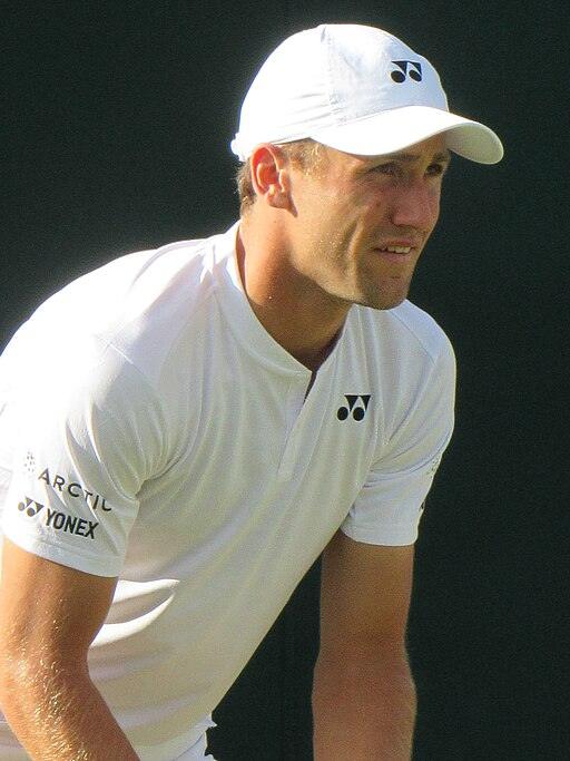 De Casper Ruud schenkt senge Schwësteren zwou Penthouses: Den ...