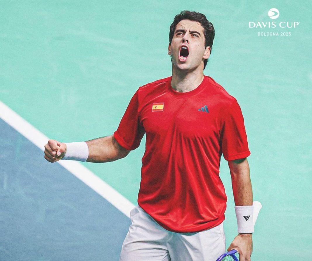 Ipu Davis: Ua lanakila ʻo Munar iā Lehecka, ke alo nei ʻo Czech ...