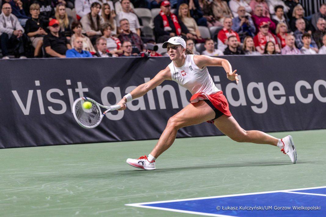 Billie Jean King Cup Playoffs, Ọjọ́ Kẹta: Poland Superior, Netherlands ...