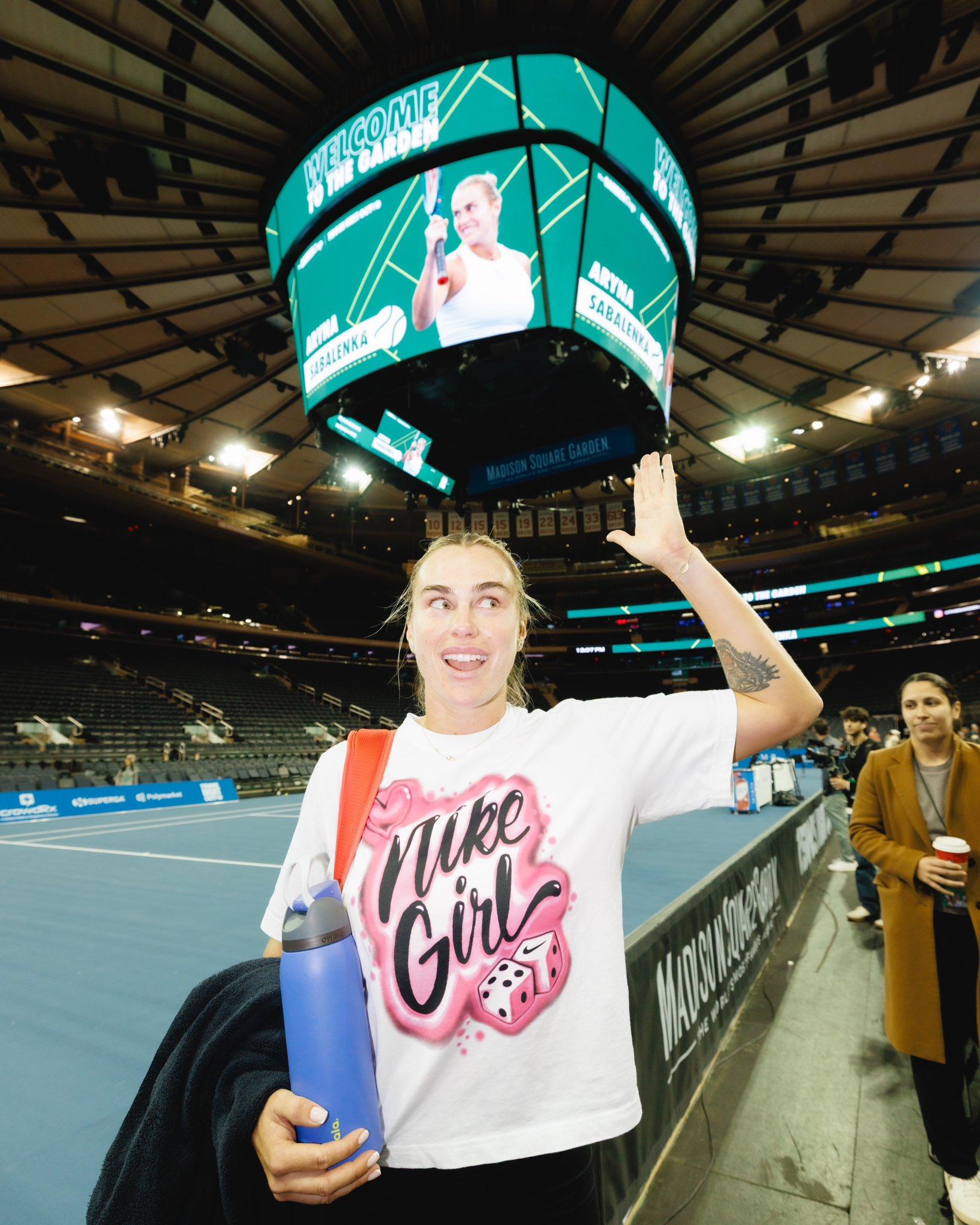 Fra Osaka e Sabalenka il protagonista è un tenace fan[VIDEO]