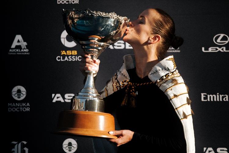 WTA Auckland: Svitolina arejea akiwa na tabasamu, akishinda taji lake ...