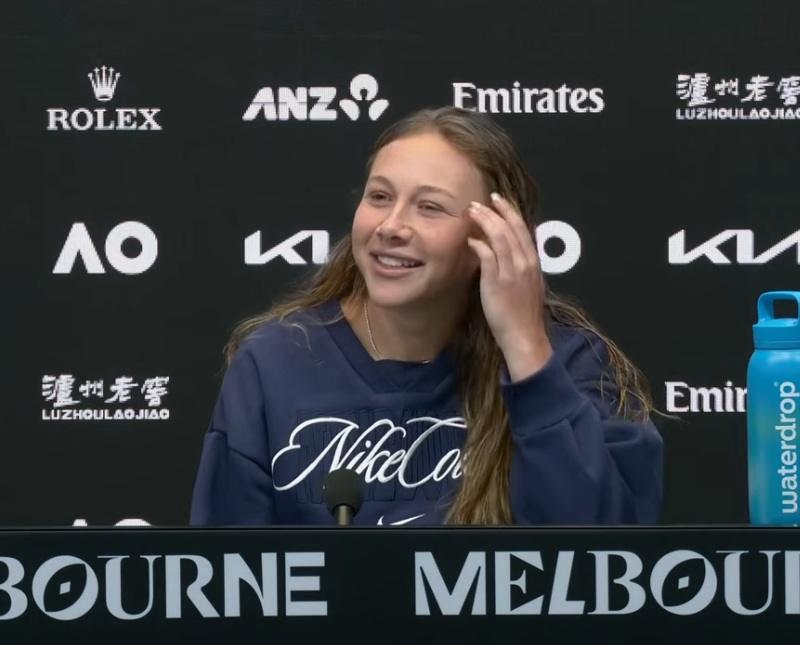 "Almal wil kontroversie skep, maar ek dink net aan tennis": Anisimova ...